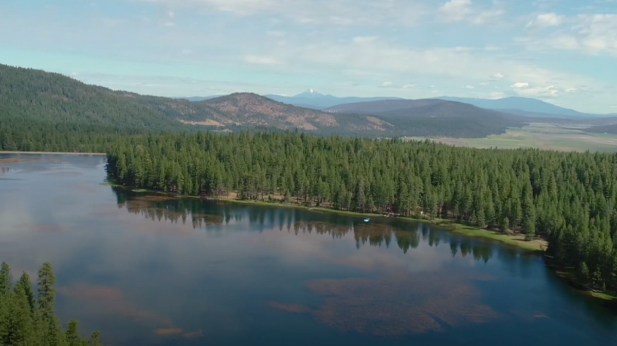 Dorris Flag Pole - Discover Siskiyou